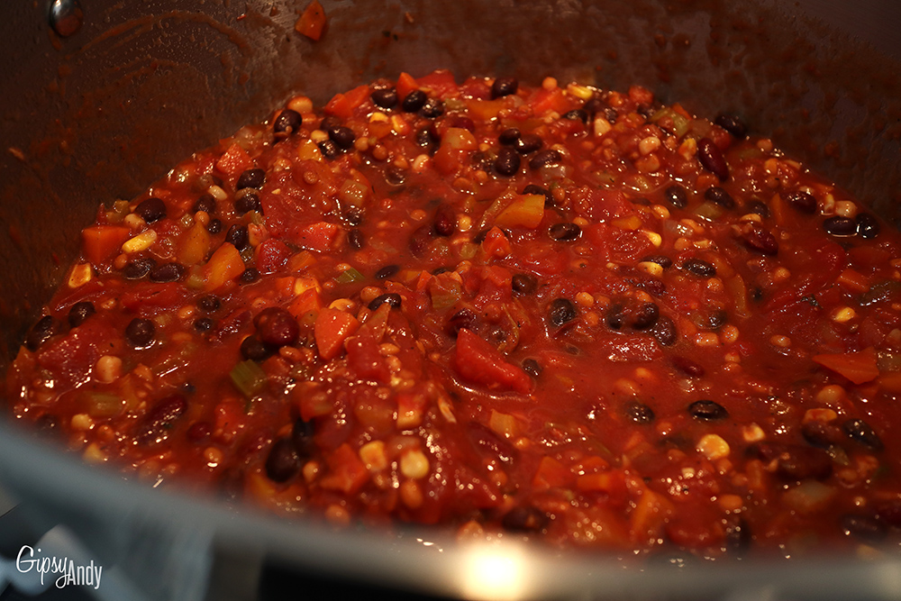 Chili végétalien aux haricots – gipsyandy.com