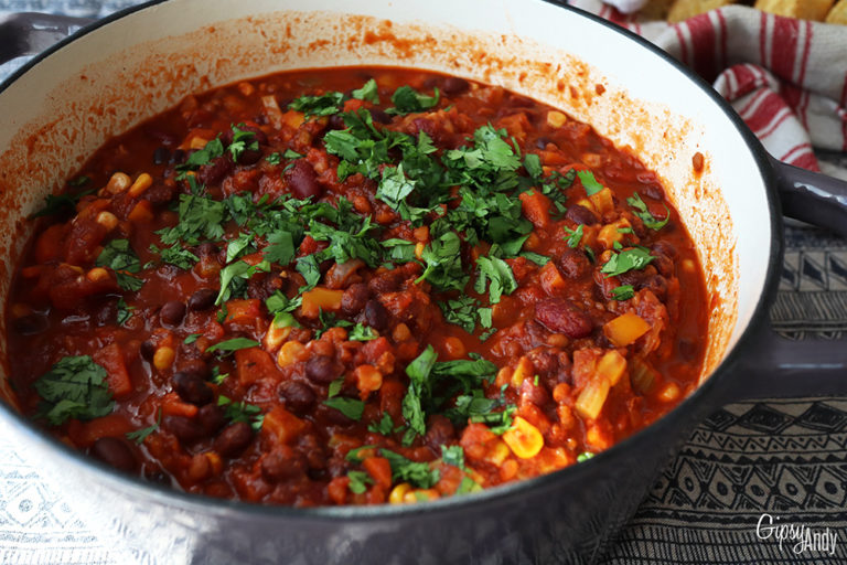 Chili végétalien aux haricots – gipsyandy.com